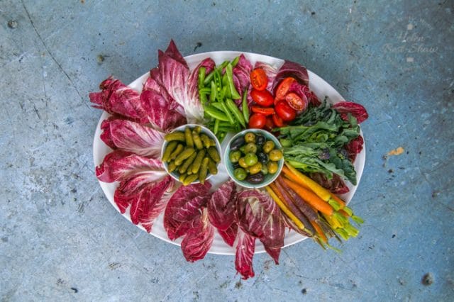 How to Make the Ultimate Crudité Platter {Vegan} - Helen's Fuss Free ...