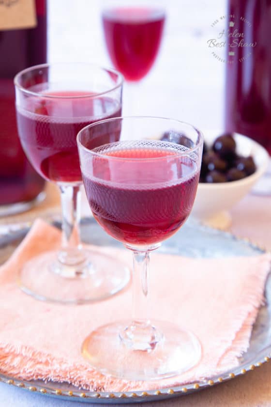 How to Make Sloe Gin – the perfect traditional home-made gift