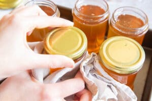 How to Make Medlar Jelly – 3 Ingredients, No Pectin - Helen's Fuss Free ...