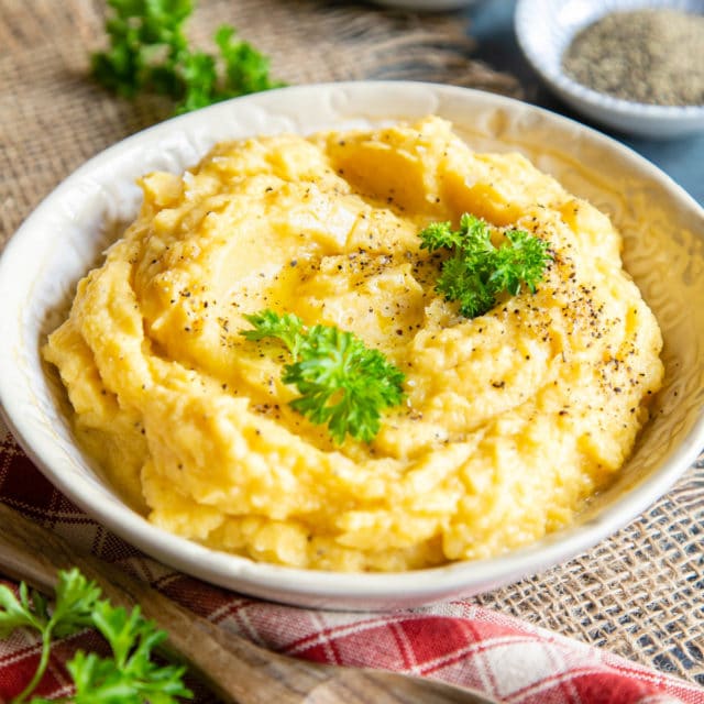 Carrot and Swede Mash (Carrot Rutabaga Mash) - Helen's Fuss Free Flavours