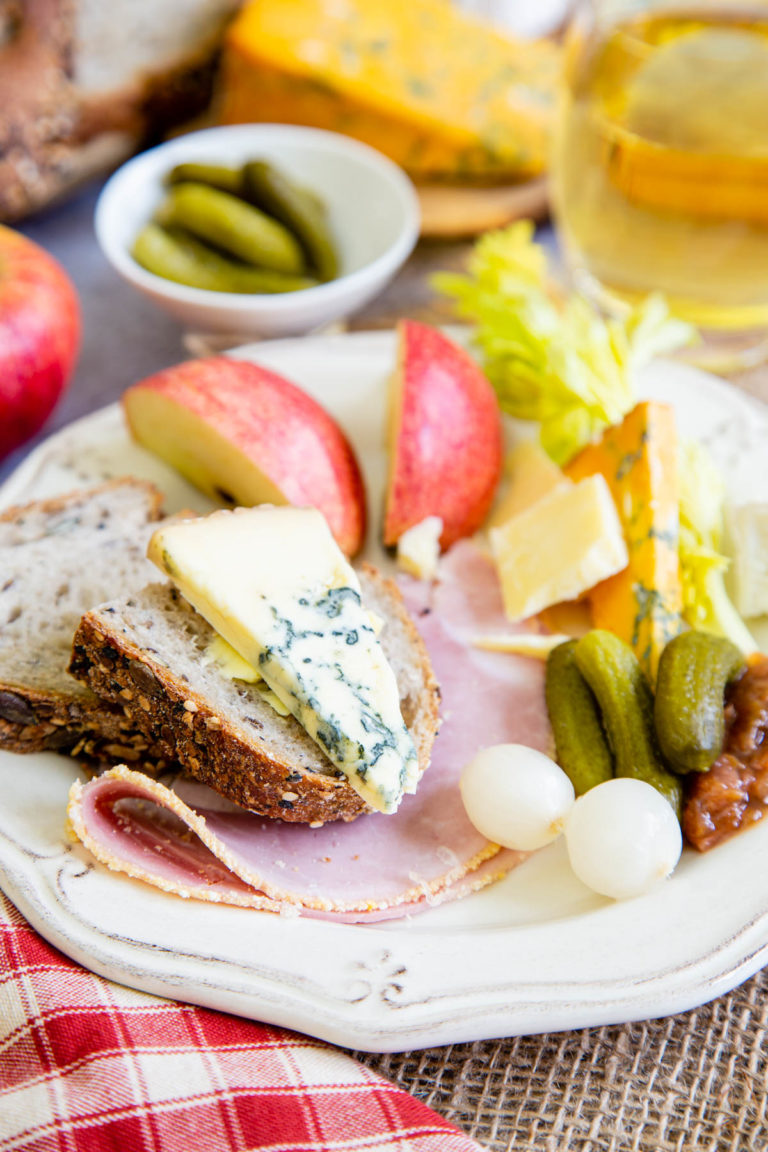 How to Make a Ploughman's Lunch | Fuss Free Flavours