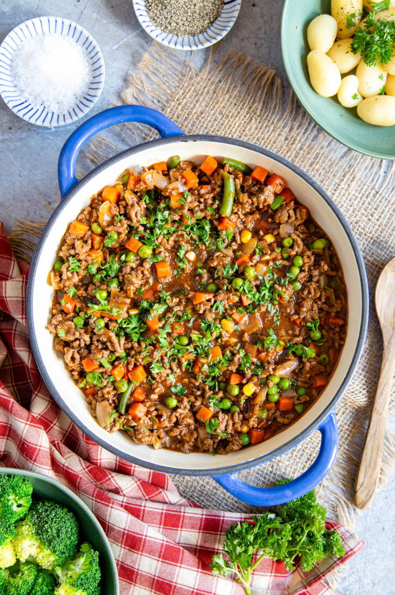 Quick & Easy Savoury Mince Recipe - Helen's Fuss Free Flavours