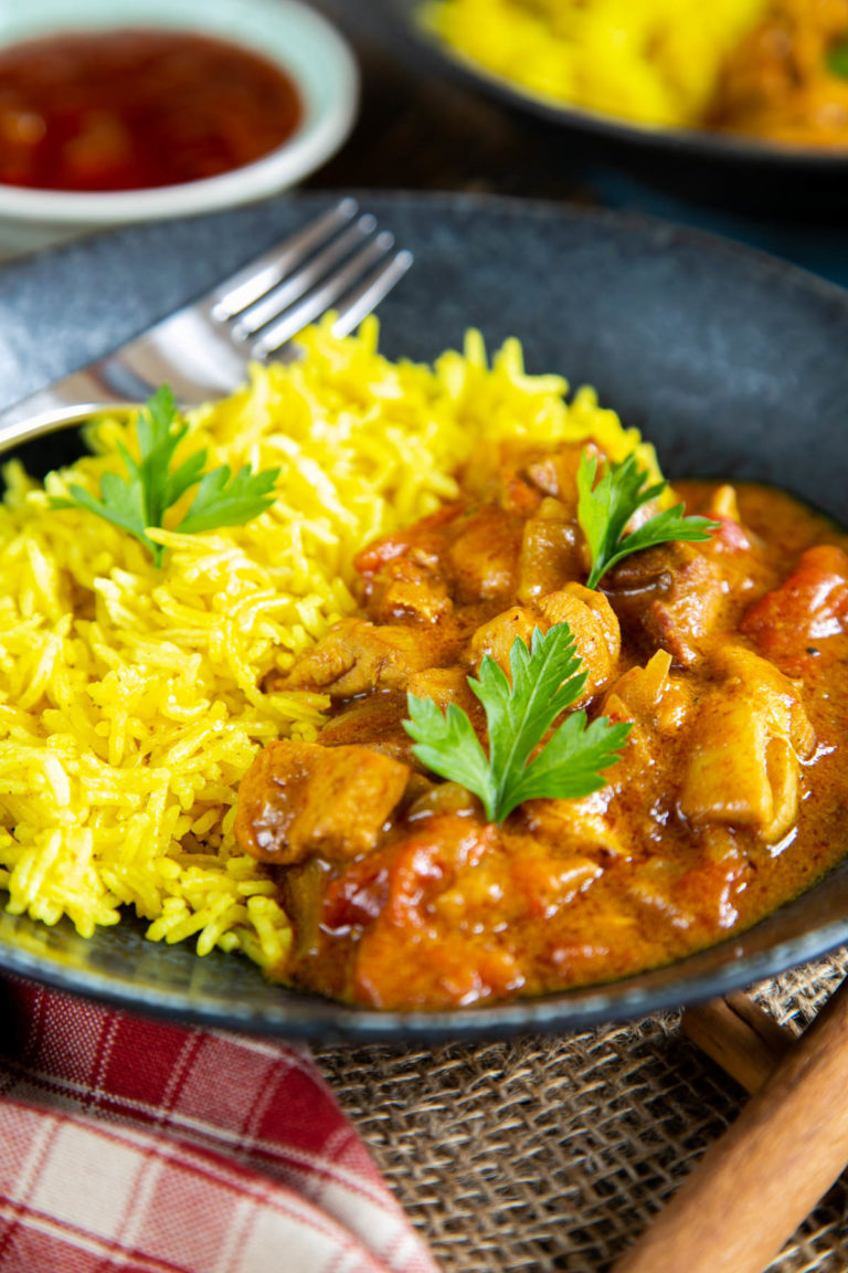 Easy Slow Cooker Chicken Curry - Helen's Fuss Free Flavours