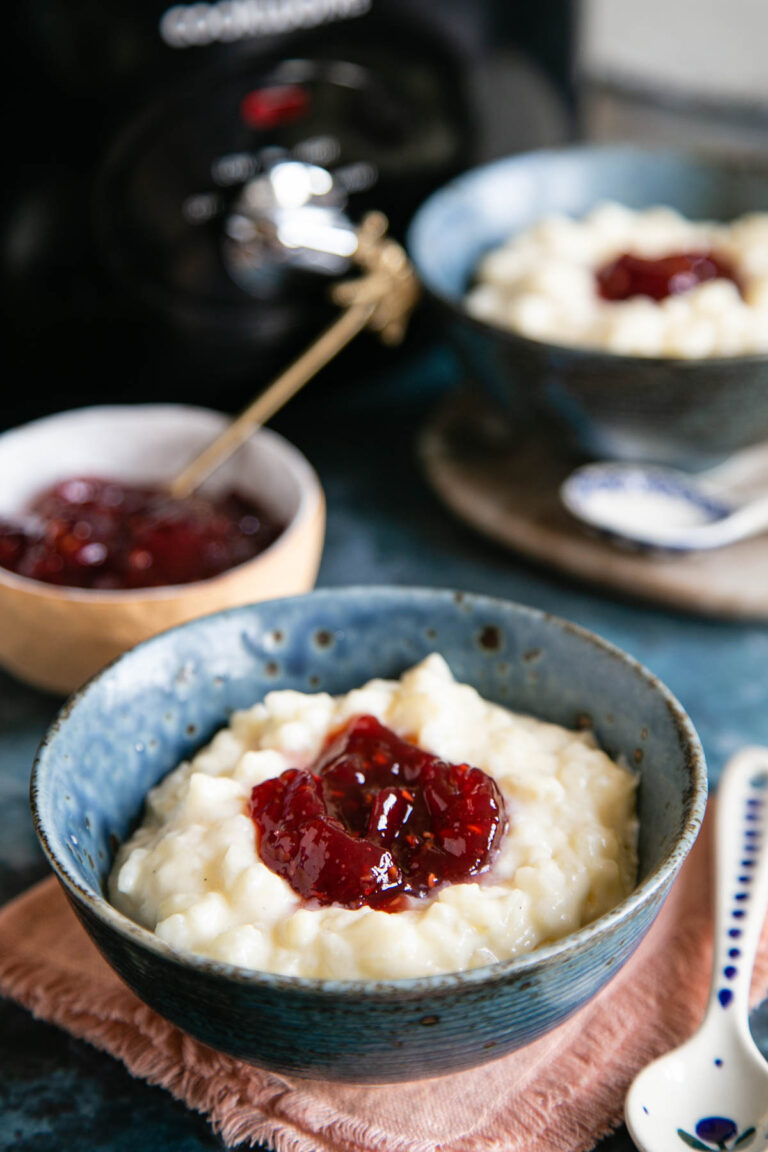 Easy Slow Cooker Rice Pudding - Helen's Fuss Free Flavours