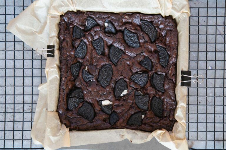 Oreo Brownies (Cookies and Cream Brownies) - Helen's Fuss Free Flavours