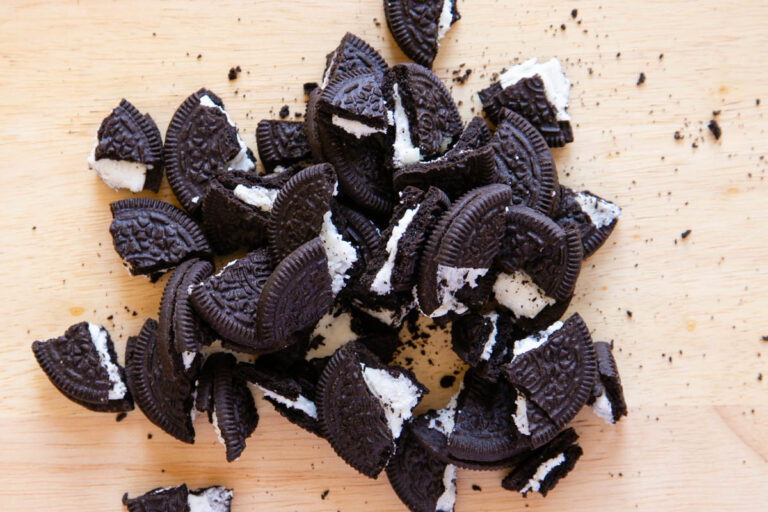 Oreo Brownies (Cookies and Cream Brownies) - Helen's Fuss Free Flavours